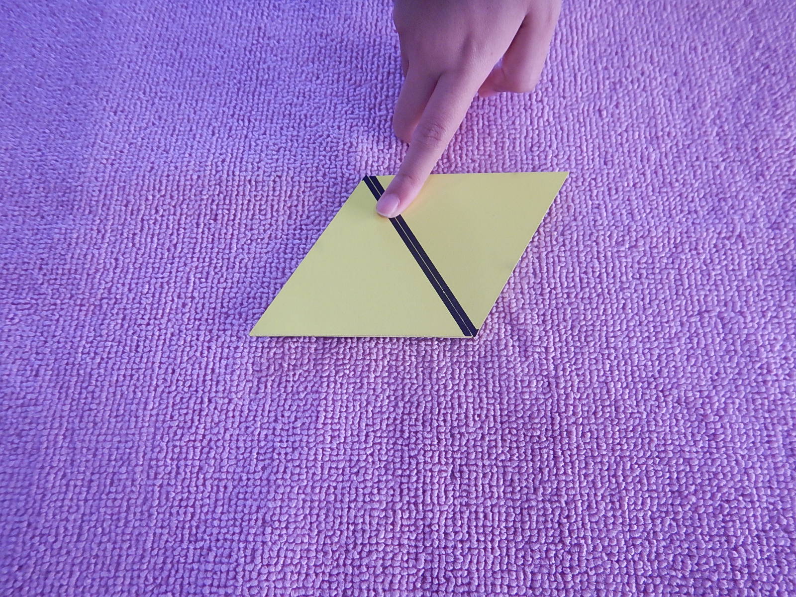 สามเหลี่ยมในมุมสี่เหลี่ยมหลากสี (Constructive Triangles : Rectangular Box 1) - AlterAce